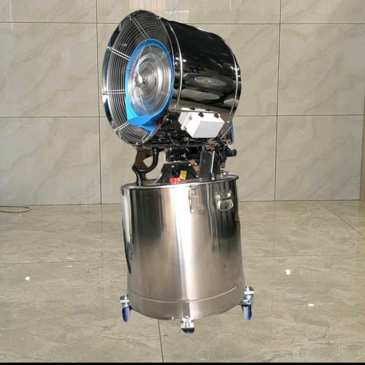 High Power Industrial Fog Fan Outdoor Cooling Humidifying Large Floor ...