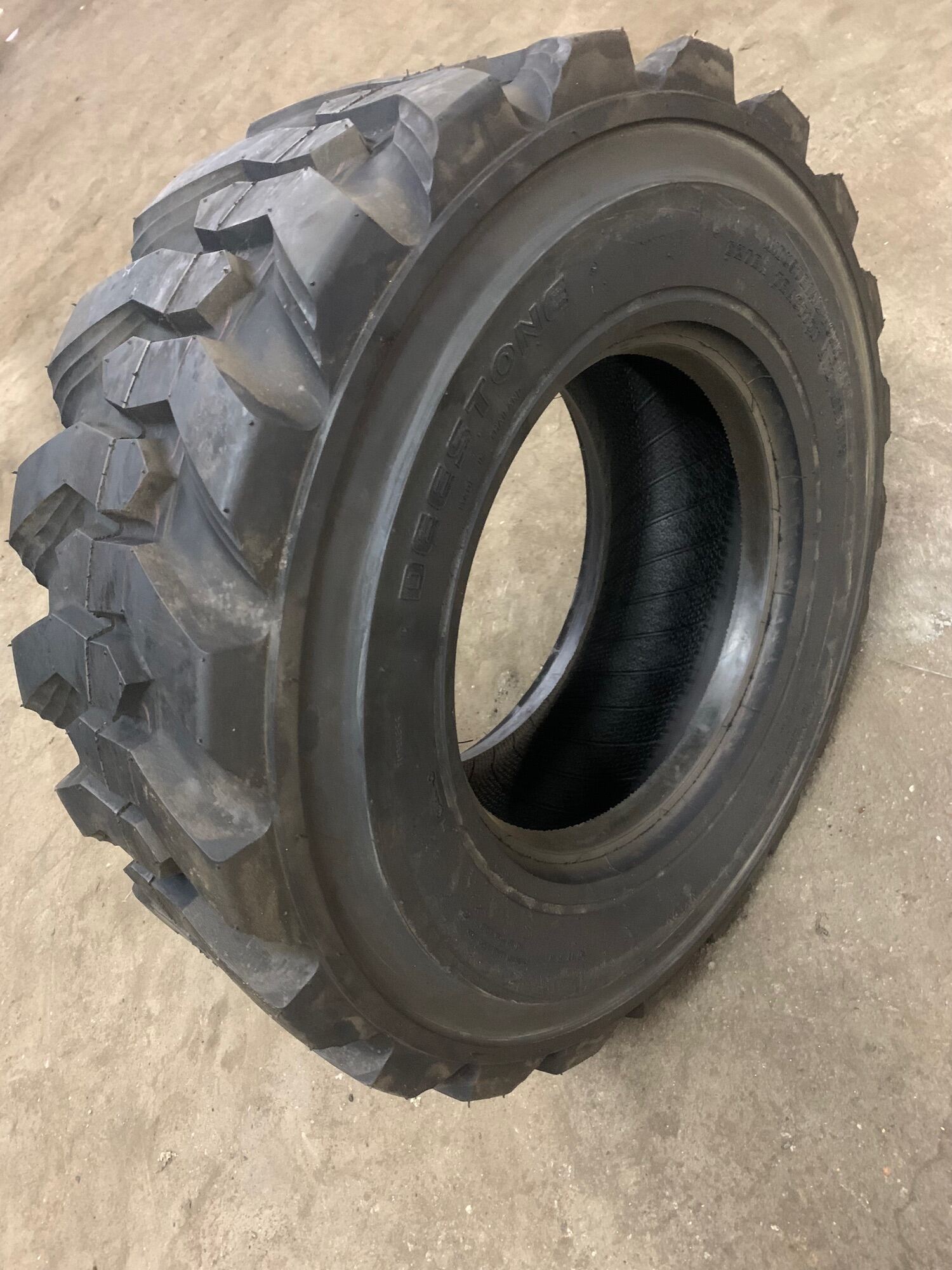 12-16.5 TAYAR DEPAN TAYAR SIAM CASE 580 BACKHOE LOADER | Lazada