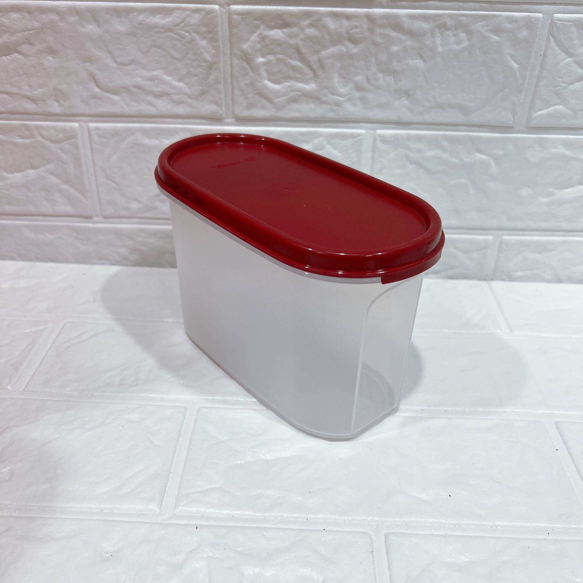 Red Flip Top Storage Container Tupperware. MM Oval #1 Containers 500 Ml ...