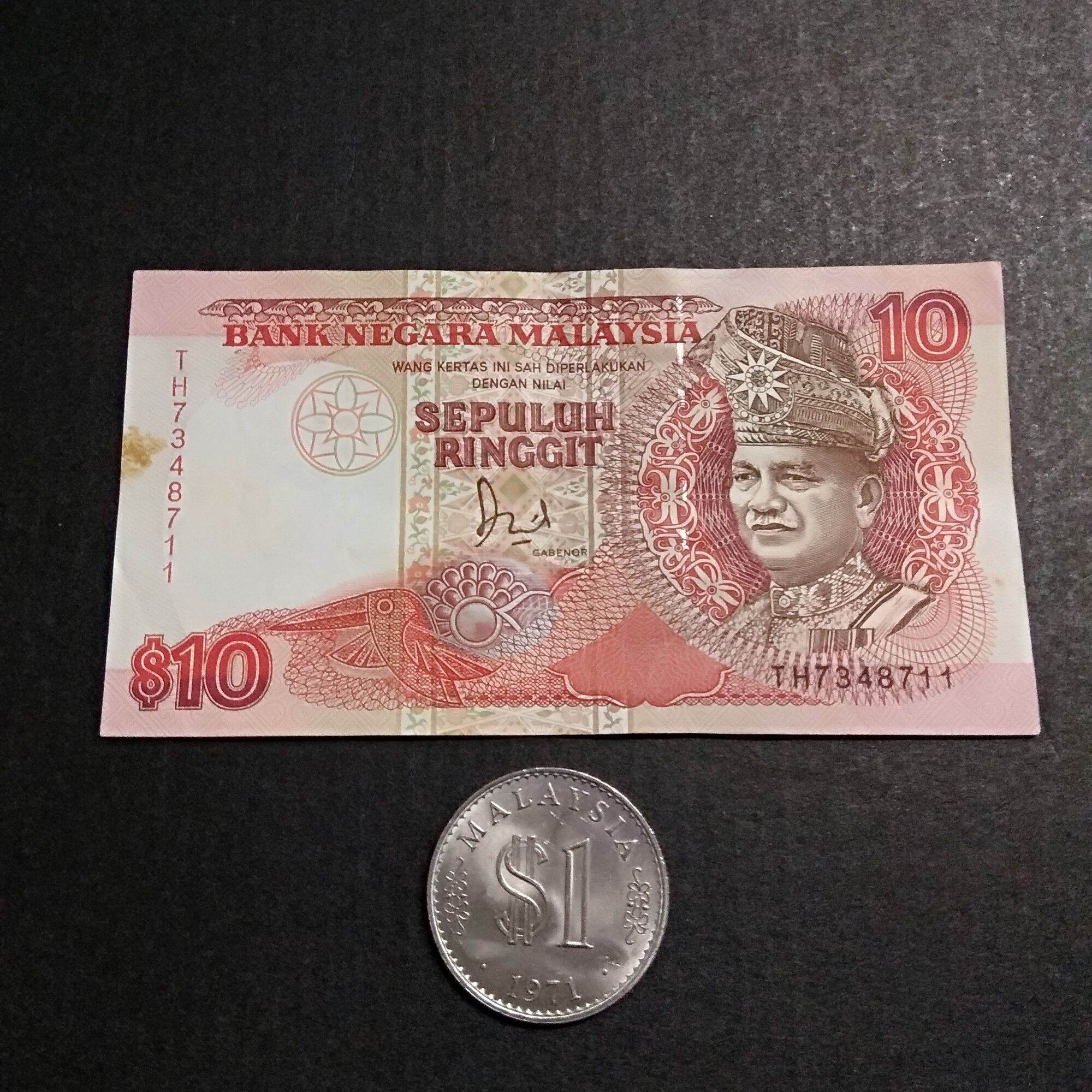 Duit Lama Sepuluh Ringgit Ten Dollars. Old money Feng Shui Collectible ...