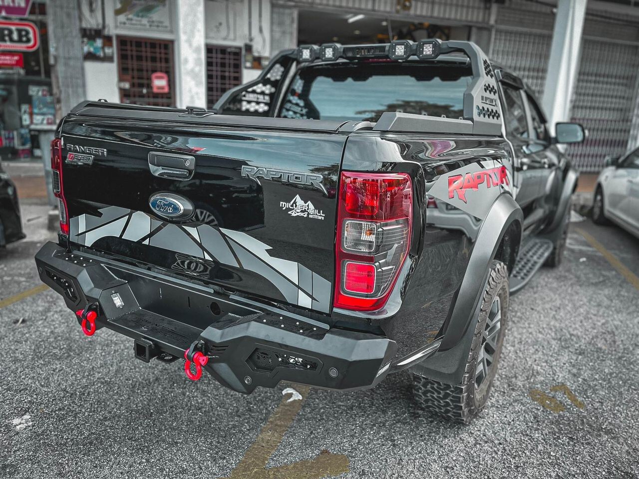AMD HILUX REVO ROGUE RANGER T6 T7 T8 REAR BULL BAR TOYOTA FORD ARMANDO ...