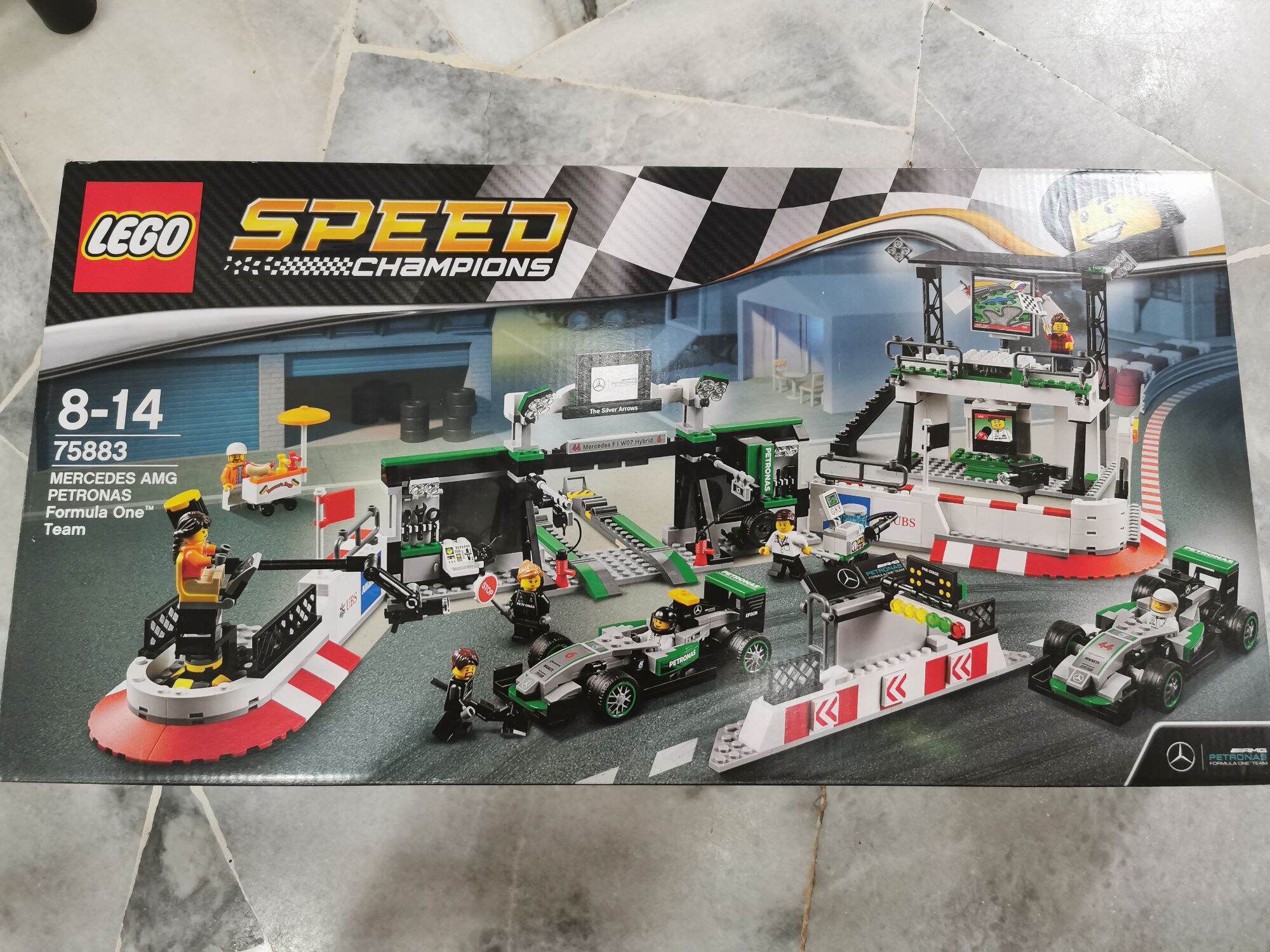 LEGO 75883 Speed Champions Mercedes AMG PETRONAS Formula One Team ...