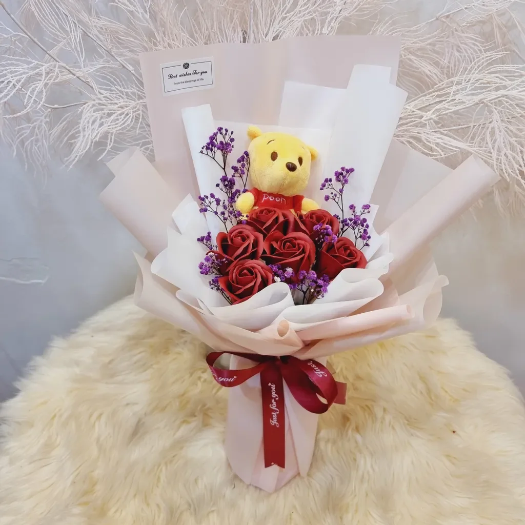 💛Ready Stock💛 Winnie The Pooh Bouquet Rose Flower Soap Rose Baby Breath ...