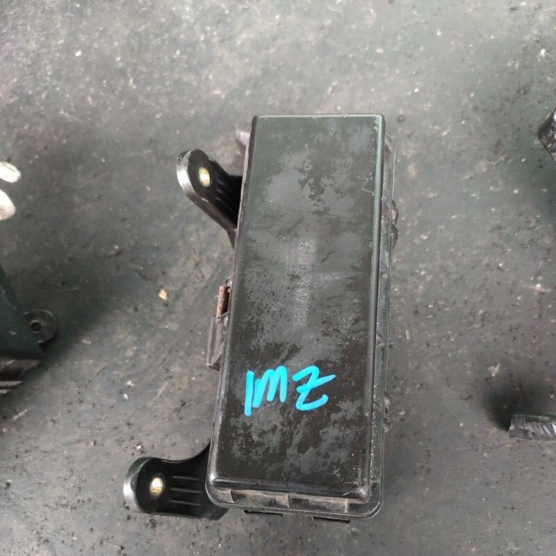 Toyota Estima Alphard Engine Fuse Box 3.0CC ACR30 ANH10 | Lazada