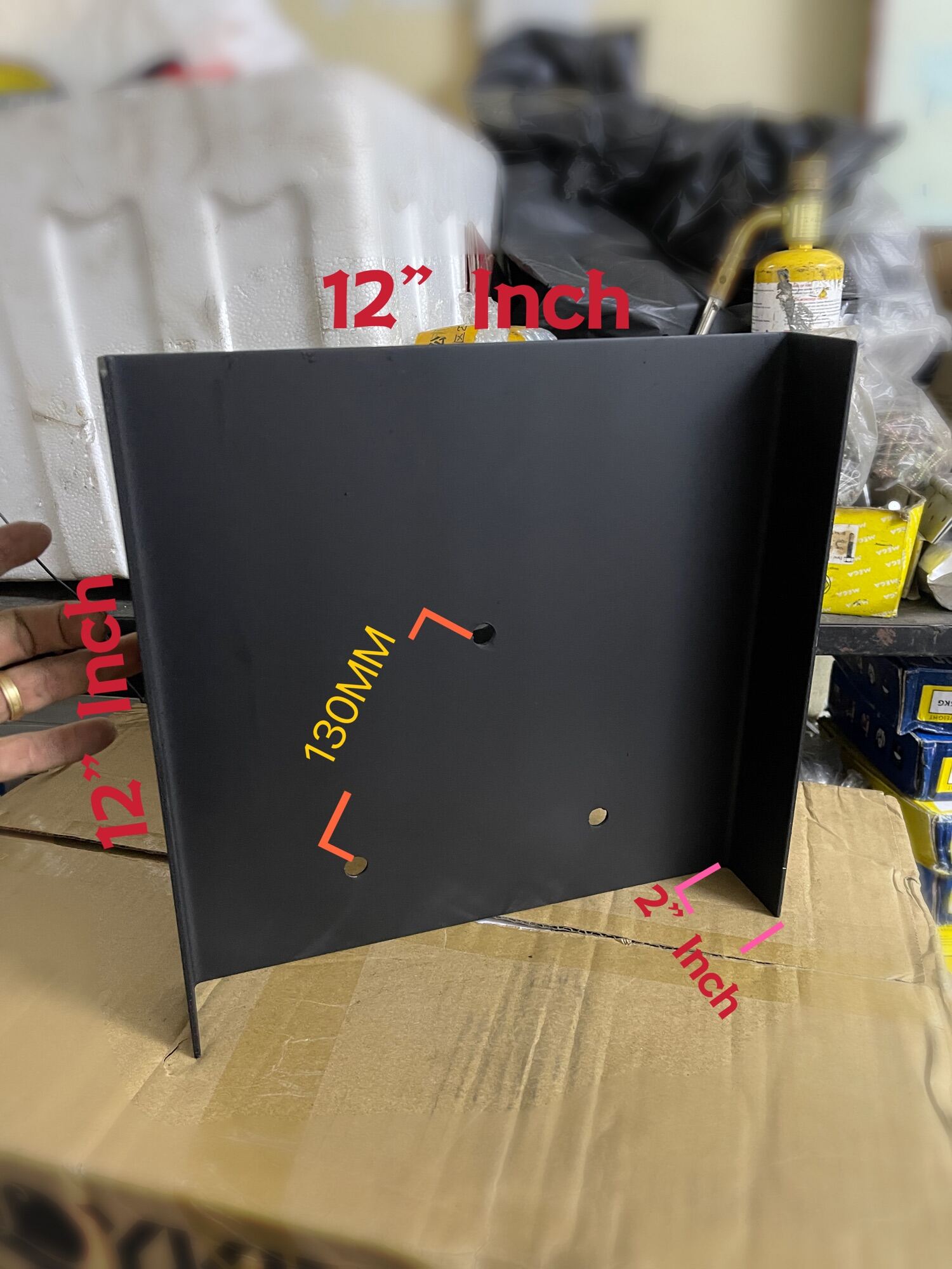 Install Roller Shutter Rack Sudah Siap lubang digerudi 安装卷门架子｛已钻好洞 ...