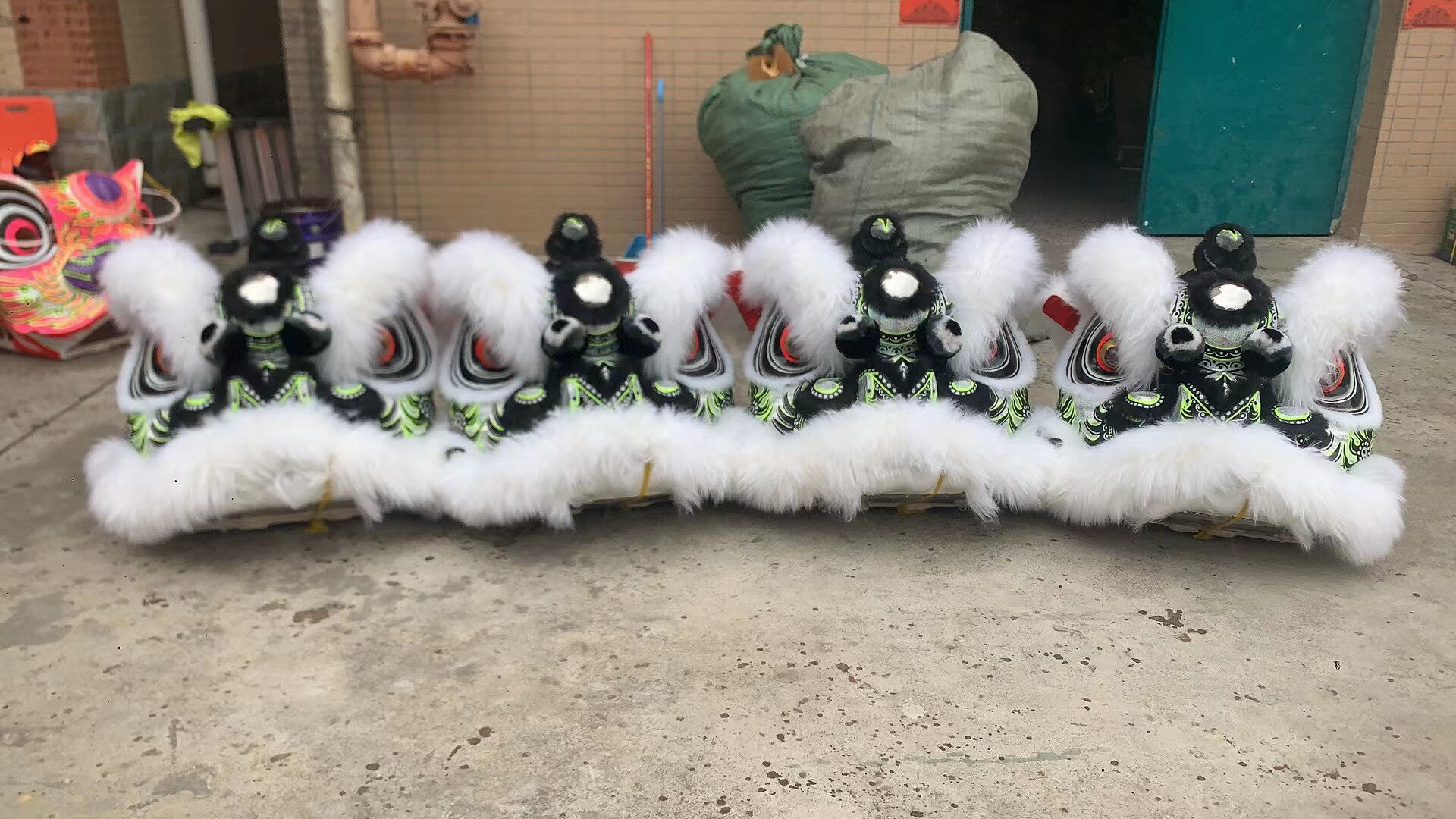 Southern Lion Dance Props Dragon And Lion Dancing Equipment Awaken Lion ...