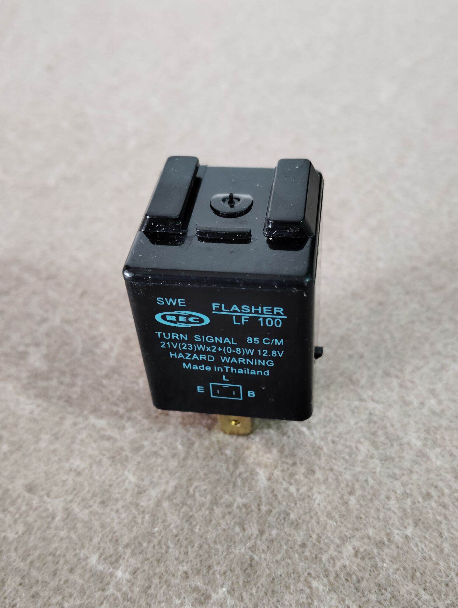 RELAY SIGNAL 3 PIN 12V PROTON SAGA, WIRA, WAJA, GEN2, PERSONA, BLM, FL ...