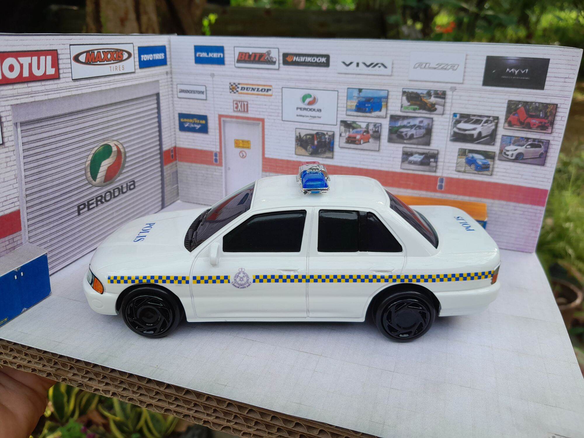 KERETA PROTON WIRA ( POLIS PDRM ) SCALE 1/24 DIECAST | Lazada