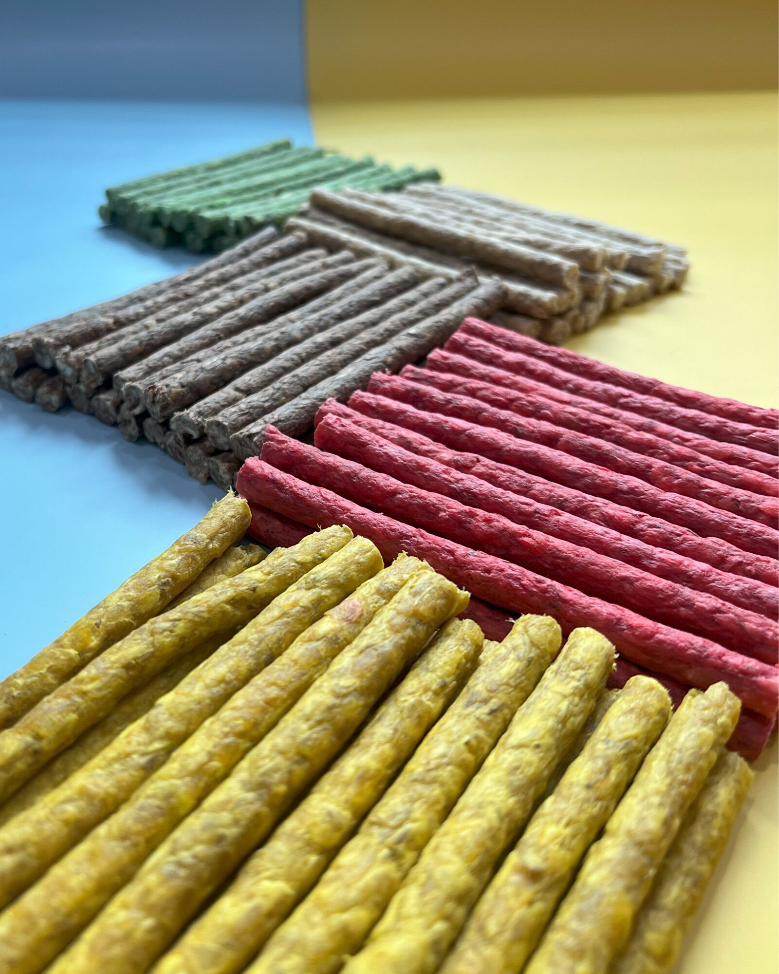 Rawhide Dog Munchy Stick 100g (Assorted Colors) 狗狗牛皮咀嚼棒 100g | Lazada