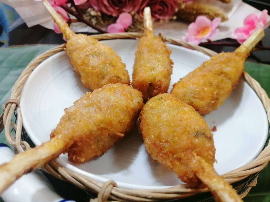 [Frozen] Sugar Cane Fish Pork Prawn Stick (手工猪鱼肉甘蔗虾棒) 1X10pcs | Lazada