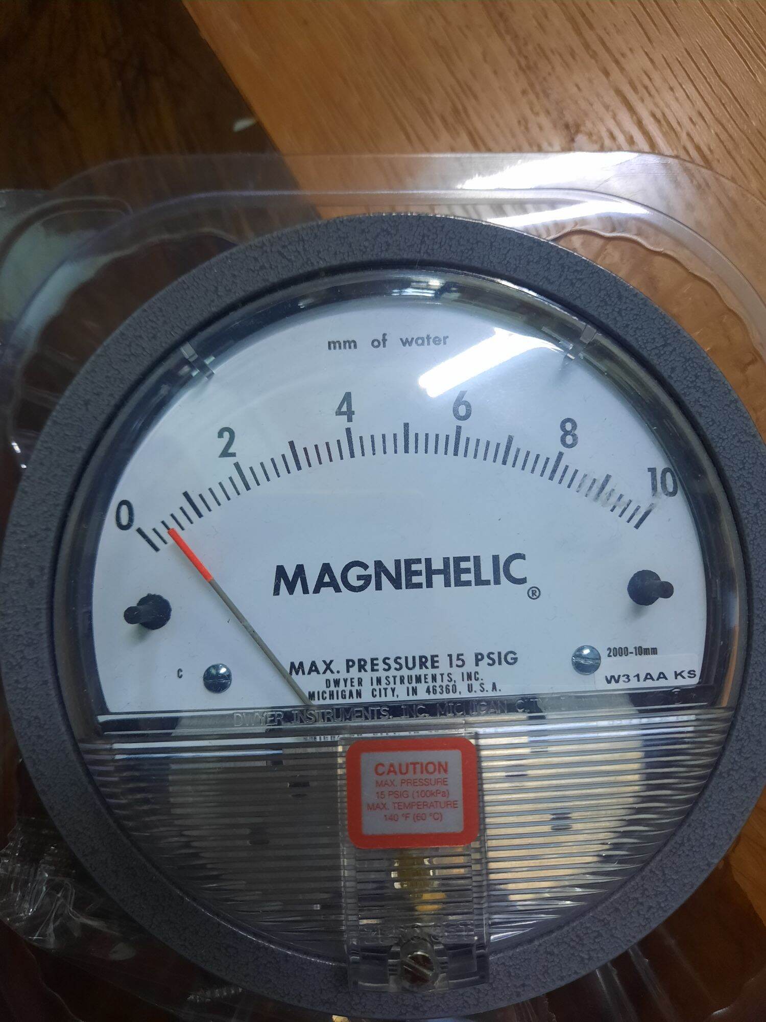 Dwyer Magnehelic 2000-10MM 0-10 mm w.c. Differential Pressure Gauge ...