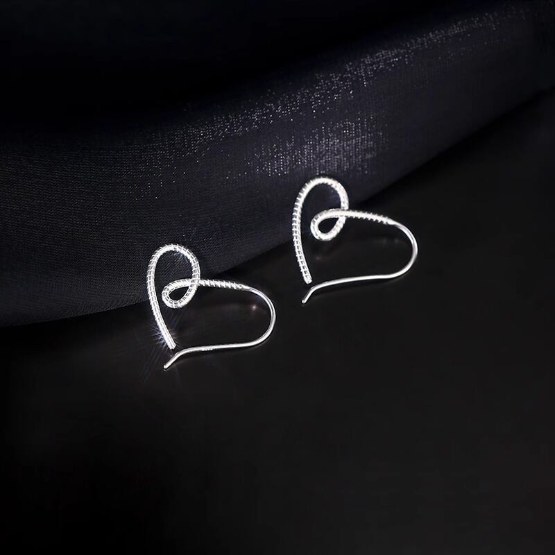 Elegant Minimalist Asymmetric Heart Shaped Stud Earrings Fashionable ...