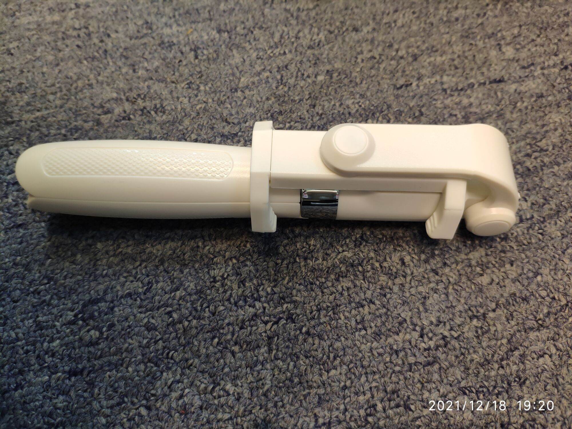 Bluetooth Slefie Stick 360° Rotate 3 In 1 Bluetooth Selfie Stick