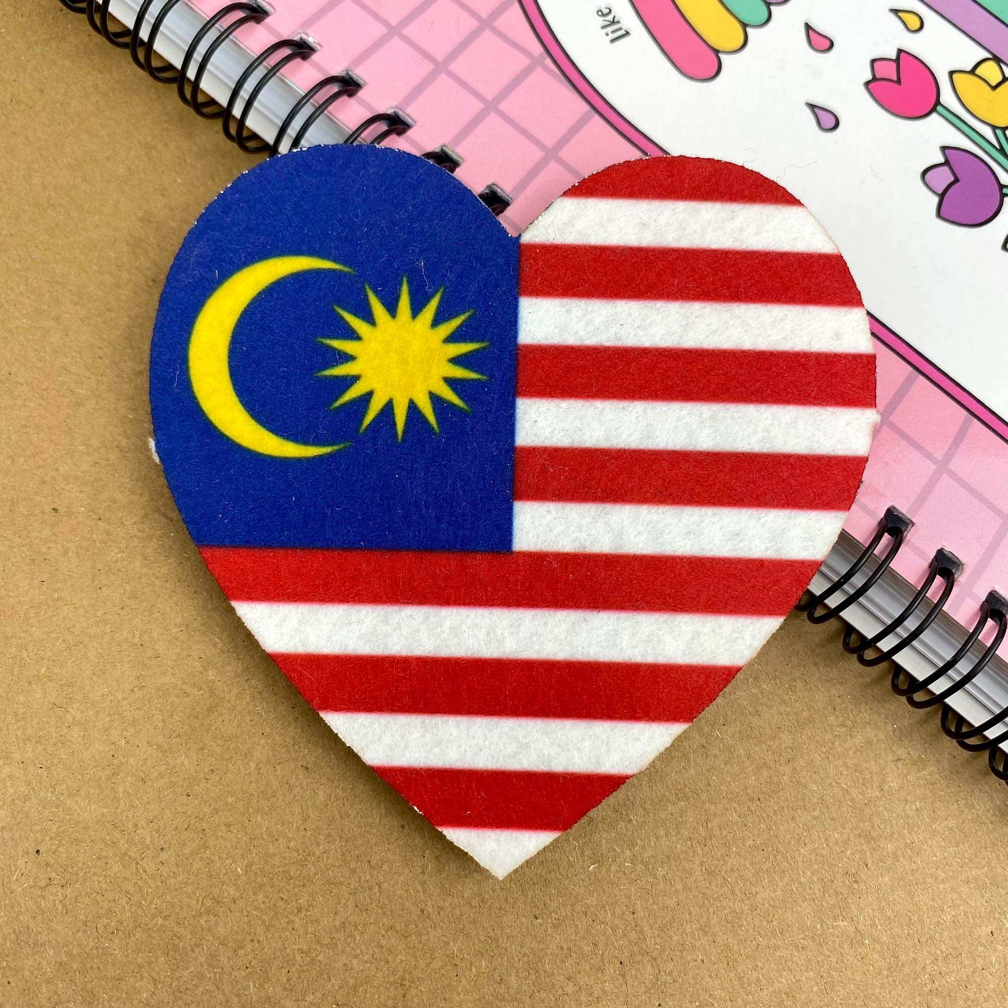PIN BUNGA RAYA MERDEKA FELT KERONGSANG LOVE MADANI BENDERA | Lazada