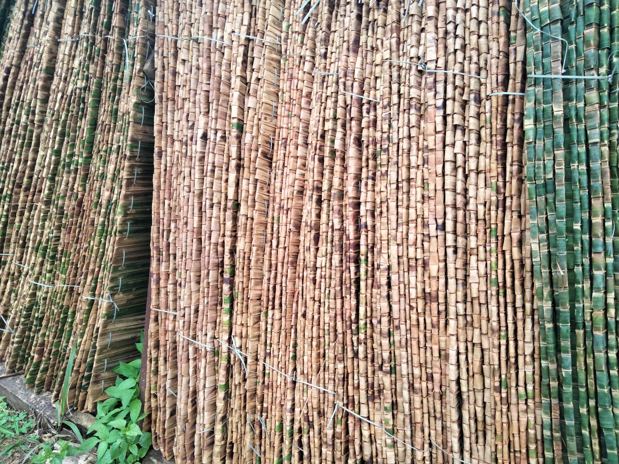 Dekor ala kampung 2025. Atap nipah leaf murah dan kemas buatannya ...